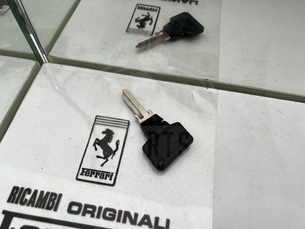 Ferrari F40 blank ignition key – SaxonParts