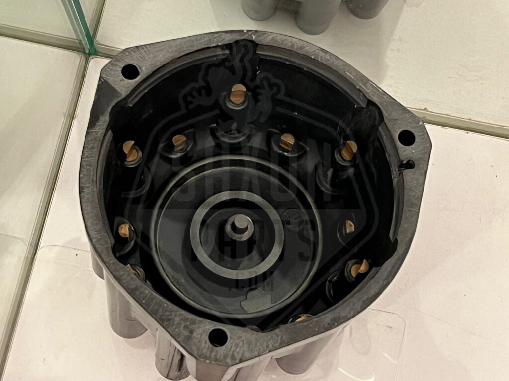 Ferrari 512 BB distributor cap – SaxonParts