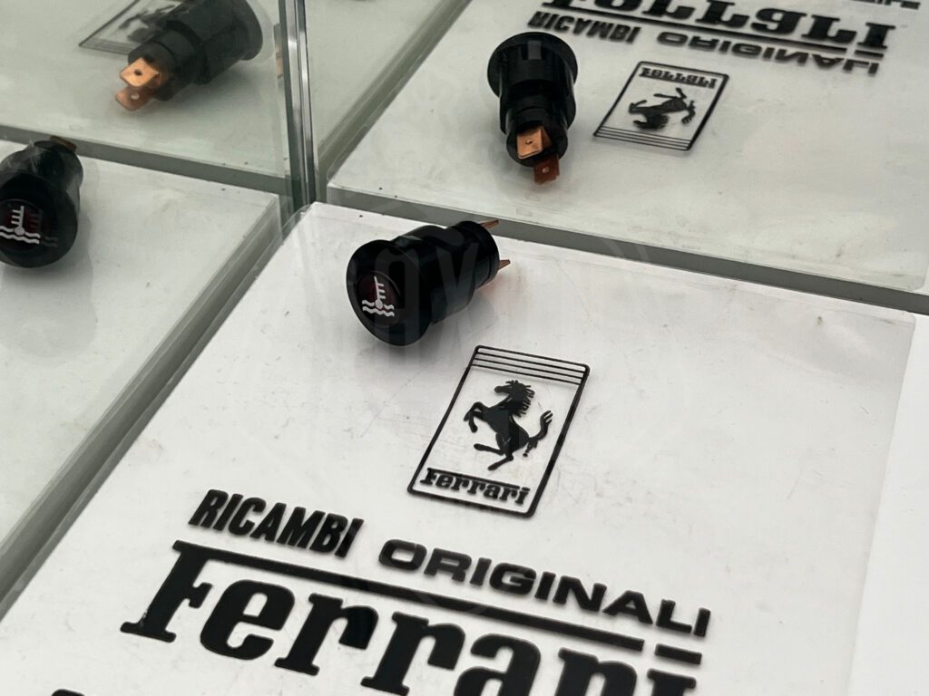 Ferrari F40 water warning light – SaxonParts