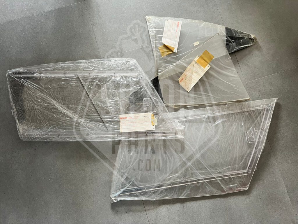 Ferrari F40 lexan sliding plexi window kit – SaxonParts